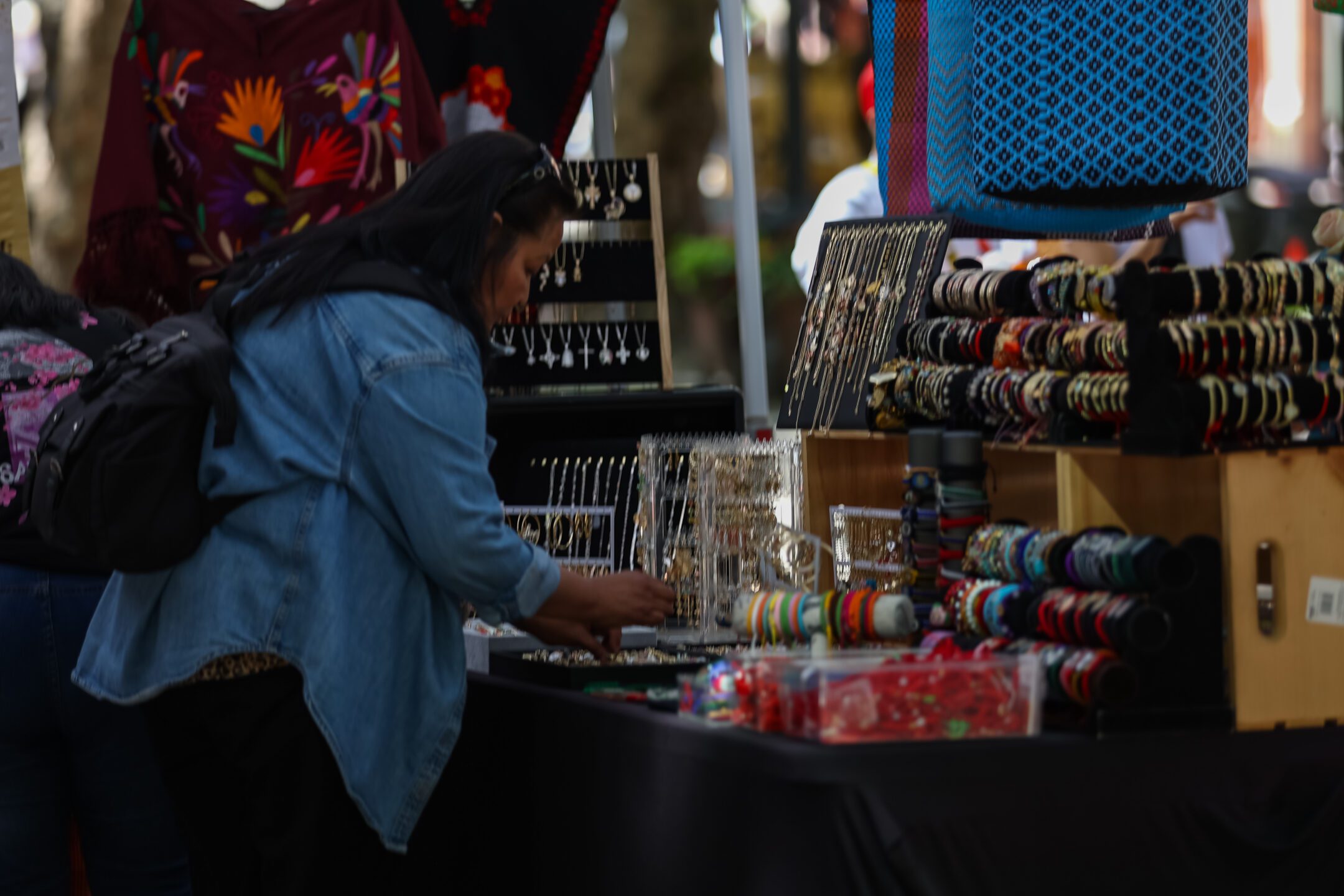 Aqui Mercado at Waterfront Park - Friends of Waterfront Park
